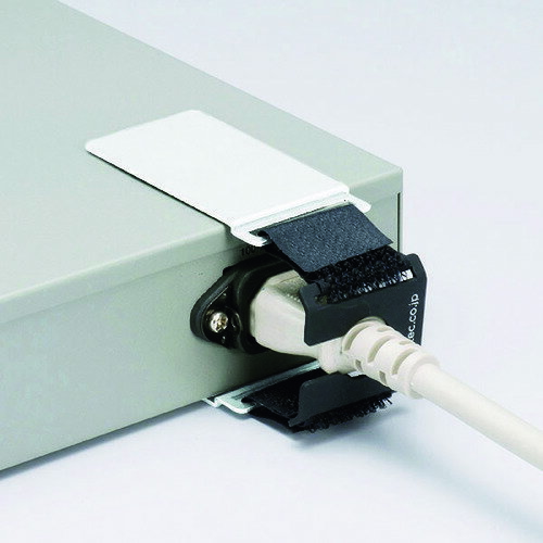 【特長】■不意のケーブル抜けを未然に防ぎます。■工具不要で簡単に取り付け可能です。■AC電源プラグが誤って抜けるのを防止します。■ACホールドロック-2は、機器側へ取付ける固定プレートとプラグを押えるマジックフッカー付面ファスナー（凹面、凸...