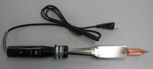 仕様：●メーカー:白光(HAKKO)●型番:357●電源:AC100V(50/60Hz)●こて先温度:420~450°C●消費電力:200W●こて先:φ18mm●全長:368mm●こて先形状:I型●重量:610g●ニクロムヒーター商品画像に...