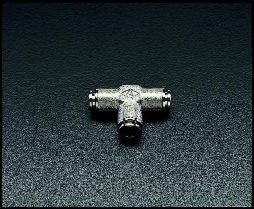 仕様：●メーカー:アオイ●型番:UST-060●シリーズ:オールステンレス製ワンタッチジョイント●用途:T型ユニオン●チューブ外径:6mm●使用圧力:0~1.0MPa●使用流体:空気・水●使用温度:-15~120°C(凍結なきこと)●材質:...