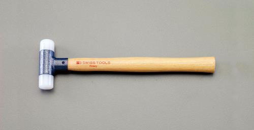 仕様：●メーカー:PBSWISSTOOLS●型番:PB300.5●頭径:40mm●全長:365mm●全重量:680g●材質:頭:ナイロン(円/平型)柄:ヒッコリー●替ヘッド:EA570AC-40、AD-40、AE-40●交換用柄:EA570...