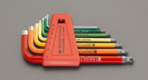 仕様：●メーカー:PBSWISSTOOLS●型番:PB212.H-6RB●〈セット内容〉:7本組●サイズ:1.5・2・2.5・3・4・5・6mm●軸長:50~100mm●先端形状六角棒●クロムメッキ仕様とパウダーコーティング、サイズ別のカラ...