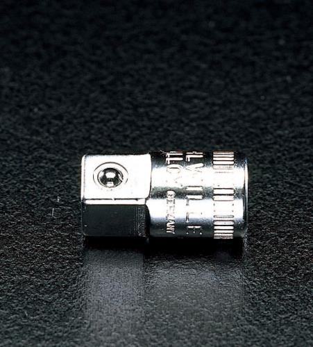 仕様：●メーカー:STAHLWILLE(スタビレー)●型番:432●メス:3/8”●オス:1/2”●全長:31mm●ソケット部外径:17.2mm●重量:36g●側面ローレット加工●1/2”DRのソケット等を3/8"DRラチェット等に装着する...