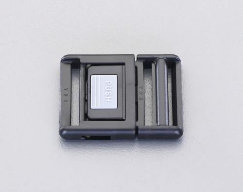 仕様：●材質:プラスチック●フロントプッシュリリースタイプ●適用バンド幅(A):25mm●サイズ(B×C×D):32×50×9mm商品画像に関する注意事項：●画像に数字等の情報が入っている場合は、　品番末尾が対象商品の画像となります。