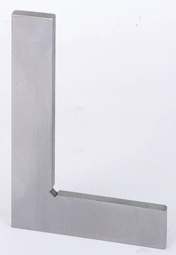 仕様：●メーカー:大西測定●型番:148B-125L1H●サイズ(mm):125×80●直角度:〔±10+L/20〕μm●材質:炭素工具鋼●重量:0.15kg●用途:一般工作、組み立て、製缶作業向け●焼きが入っており、硬度HS60°以上●一...