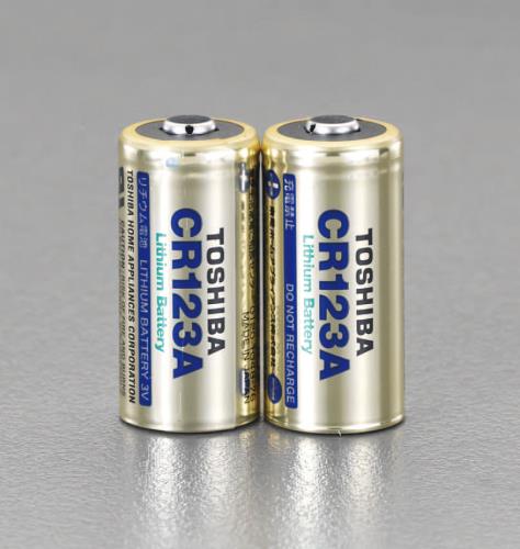 仕様：●CR123A●電圧:3V●電流:30mA●容量:1400mAh●サイズ:φ17.1×34.5mm●重量:17g●ライト、カメラ用●入数:2本入り商品画像に関する注意事項：●画像に数字等の情報が入っている場合は、　品番末尾が対象商品の...