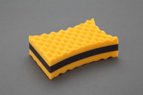 仕様：●メーカー:ワコー●型番:CS-62●サイズ:199×126×60mm(本体)260×130×60mm(パッケージ含む)●重量:約38g●材質:ポリウレタンフォーム●大きくても持ちやすく、洗いやすいウエストシェイプ形状。●尖ったスポン...