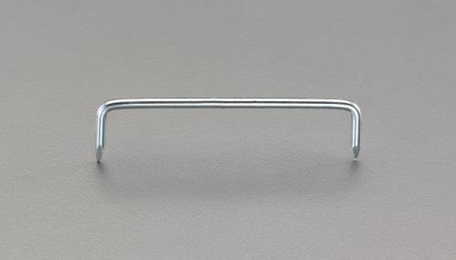 仕様：●呼称:6×120●幅:110mm●脚の長さ:27mm●線径:4.7mm●重量(1本あたり):21g●材質:鉄(ユニクロメッキ)●入数:100本●用途:木材の接合や補強に。商品画像に関する注意事項：●画像に数字等の情報が入っている場合...