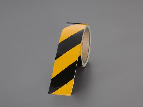 仕様：●幅:50mm●長さ:10m●厚み:0.12mm●材質:基材:PET粘着剤:アクリル系●粘着式●剥離紙付●屋外対応●反射タイプ●工場・事務所・倉庫などの壁面、支柱に●危険標示や立入禁止標示として最適商品画像に関する注意事項：●※品番に...