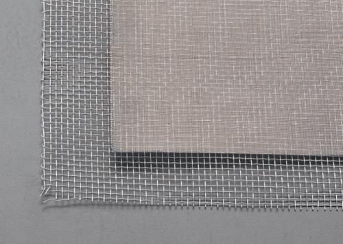 仕様：●材質:ステンレス(SUS304)●長さ:1m●目:4.3mm●幅:450mm●線径:0.75mm●メッシュ数:5商品画像に関する注意事項：●画像に数字等の情報が入っている場合は、　品番末尾が対象商品の画像となります。