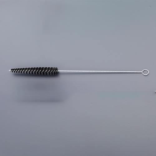 仕様：●ブラシ径:13~25mm●ブラシ長(mm):178●全長(mm):533●ブラシ材質:豚毛●ブラシ形状:渦巻き●重量:63g●フィン、ブレード、コイル、ラジエーター、炉などの清掃に●シングルねじり、シングルシステム型商品画像に関する...