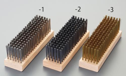仕様：●仕様:6列19行●サイズ:57×180mm●毛丈:約44mm●ブラシ材質:カーボンスチール●ハンドル材質:堅木●線径:0.35mm●木製ハンドル●金属部品の清掃やバリ取り、残留物、金属くず、塗料、コーティングの除去に非常に効果的です...