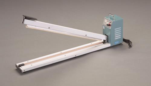 仕様：●シール幅:2.8mm●シール長(Max):800mm●電源:100V(50/60Hz)●消費電力:1050W●サイズ:1010(W)×100(D)×230(H)mm●重量:6.5kg●溶着専用長尺用シーラー●大きな袋や長い物をシール...