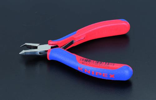 仕様：●メーカー:KNIPEX(クニペックス)●型番:6462120●全長:120mm●ハンドル:コンフォート●仕上げ:高級磨き●刃硬度:HRC56●切断能力:軟線:φ0.6mm●材質:工具鋼(油焼入れ)●重量(g):70●アングル●斜刃●...