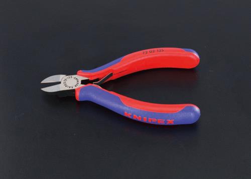 仕様：●メーカー:KNIPEX(クニペックス)●型番:7202125●全長:125mm●ハンドル:コンフォート●仕上げ:磨き●ヘッド:幅:14mm、厚:9mm、刃長:15mm●材質:高品質工具●重量:100g●プラスチック、鉛用●樹脂製グリ...