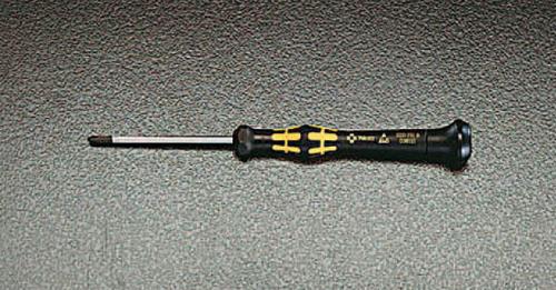 仕様：●メーカー:Wera●型番:030103●商品名:1578A ESD●刃幅×刃厚(mm):2.0×0.40●軸長(mm):60●軸径(mm):2.5●ハンドル長(mm):97●全長:157mm●静電対策仕様。●ESDの表面電気抵抗は≧...