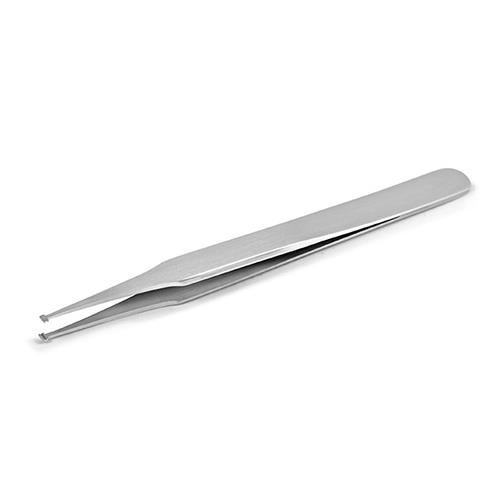 仕様：●型番:100●先端溝付:φ0.5mm●先端:特殊●材質:ステンレス(SUS304)●全長(mm):約115●先端幅(mm):1.8×1.0●本体幅:9mm●本体厚み:1.4mm商品画像に関する注意事項：●画像に数字等の情報が入ってい...