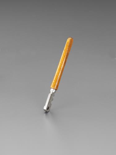 仕様：●材質:刃:スチールハンドル:木●可能板厚:3~10mm●刃先角度:130°●刃径:φ4.5mm●切断能力(距離換算):1,000m●全長:132mm●重量:21g●色:茶色●適応ガラス:色ガラス、フロートガラス、模様ガラス●合金およ...