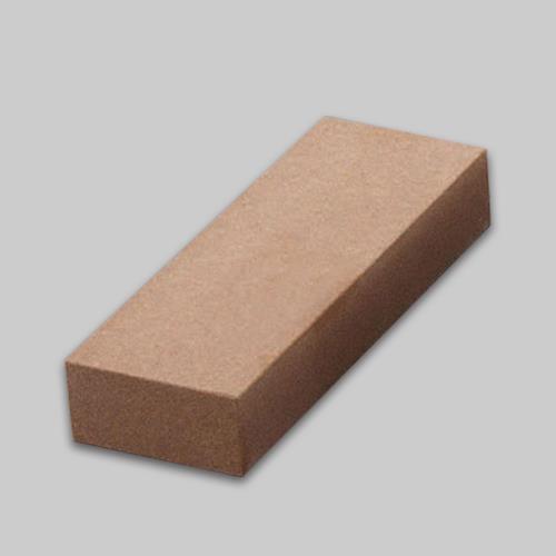仕様：●用途:機械周りの研磨に●粗さ:粗目●粒度:#150●サイズ:150×50×25mm●重量:約500g●油に充分浸して使用してください。●大型の砥石で長く使えます。商品画像に関する注意事項：●画像に数字等の情報が入っている場合は、　品...