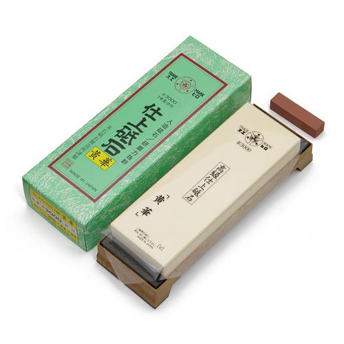 仕様：●粒度:#3000●仕様:仕上●砥石サイズ:205×73×23mm●重量:約900g●砥粒:アルミナ系●付属品:木台●滑らかな研ぎ味の本職用仕上砥石●修正用名倉砥付き●【使用方法】・ご使用になる前に2分間ほど砥石を水の中に浸け、砥石に...