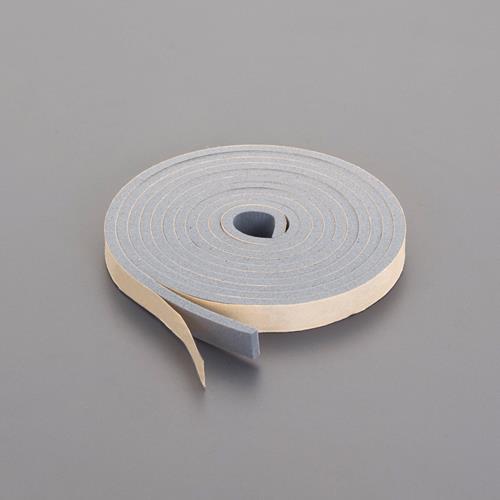 仕様：●メーカー:ニトムズ●型番:E027●幅(mm):10●長さ(m):2●厚さ(mm):3●材質:基材:合成ゴム(NBR)、ポリエステルフィルム粘着剤:アクリル系●用途:玄関ドアや引き戸に●色:灰●粘着力:2.8N/15mm●ドアの戸あ...