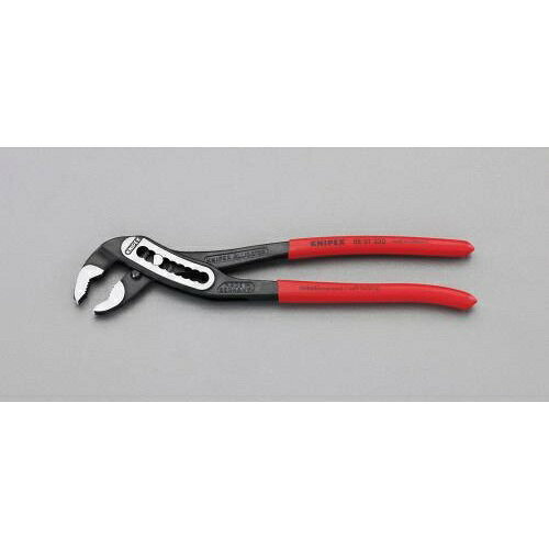 仕様：●メーカー:KNIPEX(クニペックス)●型番:88 01 250●ハンドル:プラスチックコーティング●仕上げ:磨き●全長:250mm●重量:331g●最大ナット:46mm●最大開口:2”●調整段数:9●刃硬度:61HRC●材質:クロ...