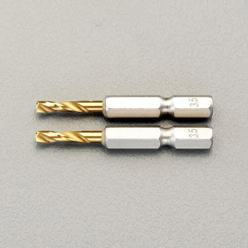 仕様：●六角シャンク:6.35mm●刃径:2.0mm●溝長:16mm●全長:51mm●取付部寸法:13mm●材質:HSS(チタンコーティング)●適用機種:・ボール盤・電動ドリル・充電式インパクトドライバー・充電式ドリルドライバー●入数:2本...