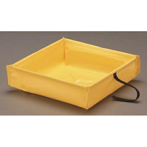 仕様：●サイズ:610×610×121(H)mm●容量:25L●材質:PVC●オイルがこぼれて床が汚れるのを防ぎます。●耐久性に優れています。●液漏れ防止の為、フタを閉めて入れてください。商品画像に関する注意事項：●画像に数字等の情報が入っ...