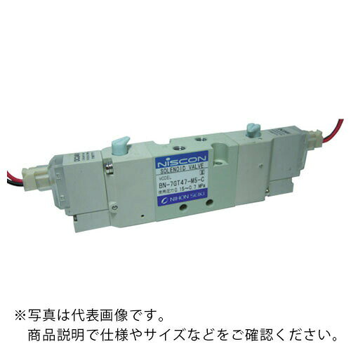 特長：小型の4方向電磁弁です。仕様：有効断面積(［［MM2］］)：3.8接続口径：M5電源(V)：AC200使用流体：空気流体温度(℃)：5〜50最高作動圧力差(MPa)空気：*最高作動圧力差(MPa)水：*オリフィス(mm［［の2乗］］)...