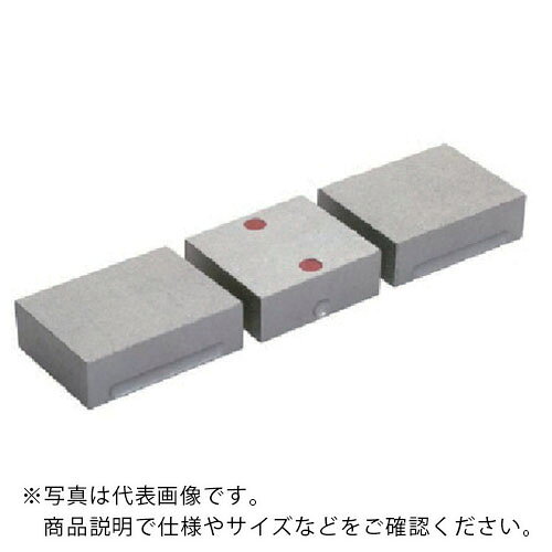仕様：デュアルステーションジョーセット材質／仕上：A7075 ナチュラル注意：ジョーの加工はセルフカット不可範囲に干渉しない範囲で行ってください。北海道・沖縄運賃1500円　●メーカー取寄商品について 本商品はメーカーからの取寄商品となりま...