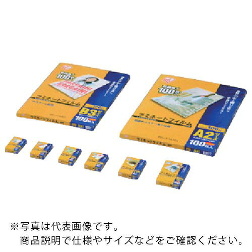 特長：用紙にツヤと張りを出し、水や汚れからしっかりガードする厚さ100ミクロンのラミネートフィルム100枚入りです。仕様：サイズ：A7サイズ用フィルムサイズ縦(mm)：111フィルムサイズ横(mm)：82厚さ(μm)：100商品サイズ目安(...