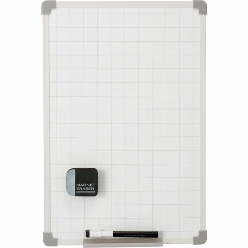 特長：25mm方眼の暗線入りだからグラフや文字、イラストが書きやすい。裏面マグネット付属で金属面にも貼れる。うれしいイレーサー付き。縦横両用。可動式ペントレー。仕様：板面色：ホワイト枠色：ホワイト板面外寸(mm)縦：450板面外寸(mm)横...