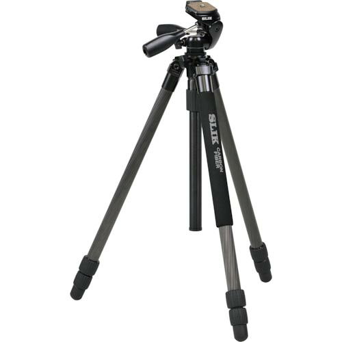 特長：中級機以上のデジタル一眼レフにも対応できる、安定性の高い28mmパイプ径の中型カーボン三脚です。雲台は2ハンドル3ウェイ雲台「エイブル300DX雲台」を搭載しました。仕様：全高：1795〜1475mm縮長：675mm地上最低高：330...