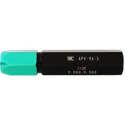 特長：保持範囲が0.5mmとワイドです。コレットの材質に特殊樹脂を採用し、ピンゲージをキズつけないです。用途：ピンゲージホルダに。仕様：使用サイズ(mm)：9.00〜9.50保持範囲(mm)：9.000-9.500全長(mm)：87ハンドル...