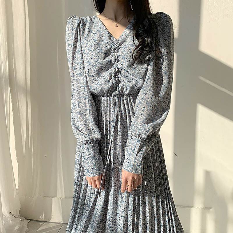 list0688ワンピース パフスリーブ フェミニン プリーツかわいいデザインでお出かけの時にぴったり◎色：　青、黄、黒サイズ： ワンサイズ着丈120cm/ バスト76cm/ 袖丈63cm/ 肩幅34cm 《商品について》 ※当ショップは海...