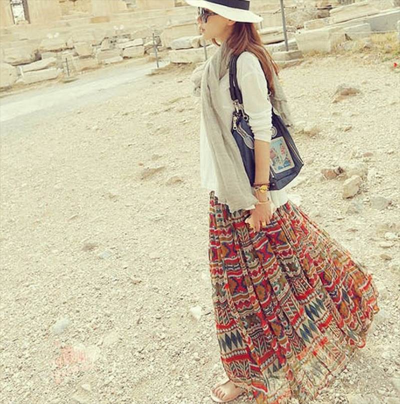 ふんわり風になびく様子が美しいロングスカート。エスニック感があり大人なカジュアルコーデにおすすめなアイテムです。サイズ S M Lサイズ(cm)S /ウエスト 62-98 /スカート丈 80 /裾回り 365M /ウエスト 65-100 /...