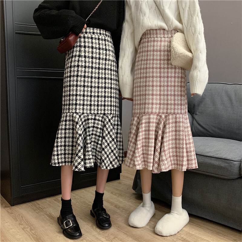 list2054チェック柄のロングスカート♪2色展開なので双子コーデなもぴったり◎ハイウエストで脚長効果も◎《カラー》ブラック・ピンク《サイズ(cm》S着丈 72 / ウエスト 62-72 / ヒップ 84M着丈 73 / ウエスト 66-...