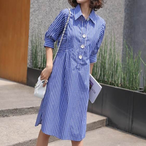 シンプルながらも大人可愛い印象を与えてくれます。ウエストをスリムに見せるカッティングで、ストレートなシルエットが特徴のペプラムAラインが、女性らしいラインを引き立てます。カジュアルなデートからオフィス通勤、リラックスした休日のお出かけまで、...