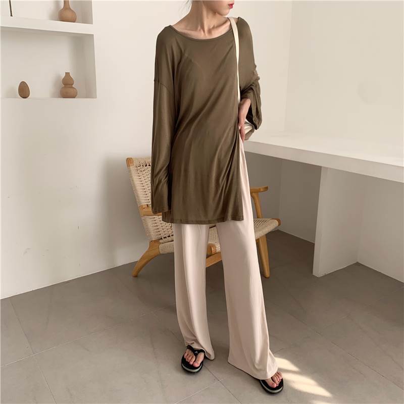 list3765-2トレンドのとろみ感のあるデザインのストレートパンツ♪薄手の生地なので春・夏・秋と幅広いシーズンで活躍できるアイテム《カラー》ホワイト　ブルー　ブラック《サイズ(cm)》フリーサイズ：着丈 95 / ウエスト 58-100...