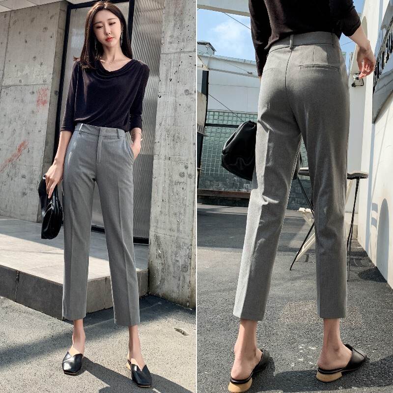 list4887しっかりとセンタープレスを入れたきれいめなルックスのシガレットパンツ♪裾に向かってシャープに絞り込んだテーパードシルエットがレッグラインをスマートに引き立てます。色展開 ブラック グレー アプリコットサイズ XS S M L...