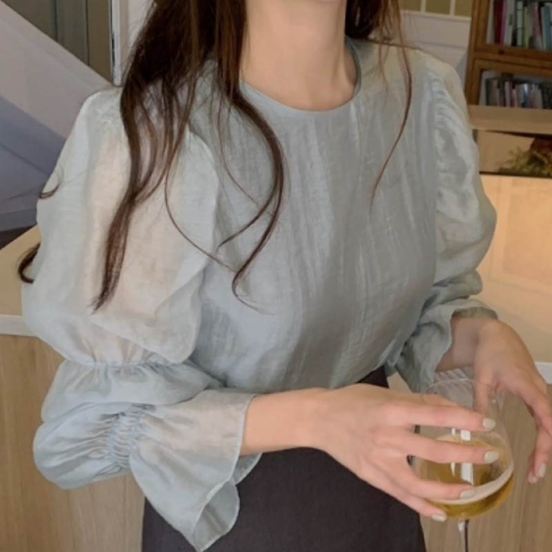 list5018フロントスタイルからバックスタイルまで可愛いトップス♪キャミワンピとレイヤードしても、スカートと合わせても素敵なコーデになるアイテムです☆色展開 ブルー ベージュサイズ S M L XLサイズ(cm)S /着丈 59 /袖丈...