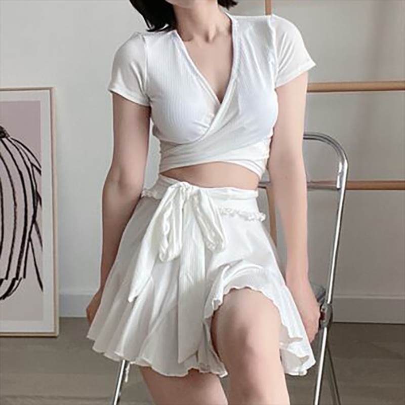 list5089程よい露出で大人可愛いな水着3点セット♪◎ハイウエストで脚長効果も◎色展開 ホワイト ピンクサイズ M L XLサイズ(cm)M /身長 155-165 /バスト 70AB/75ABCL /身長 160-170 /バスト 7...