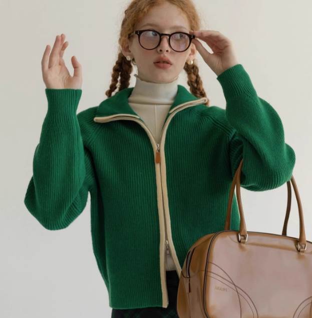 可愛らしいデザインが魅力のレディースカーディガンです。普段使いはもちろん、オフィスや学校、さまざまなシーンで活躍すること間違いありません。色展開 青 緑サイズ S M Lサイズ(cm)S /バスト 100 /着丈 50 /袖丈 70M /バ...