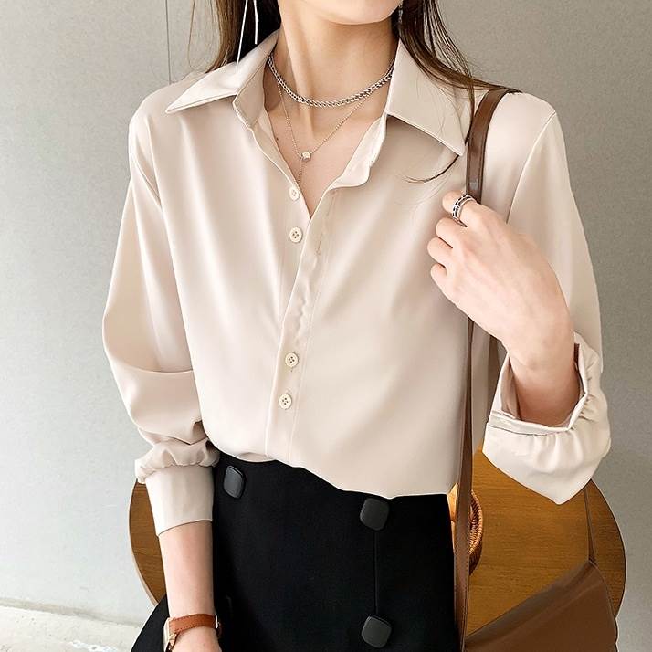 この長袖襟付き前開きシャツは、忙しいママやオフィススタイルに最適ですお好みのサイズとカラーを選んで、スタイリッシュかつ快適な通勤スタイルを楽しんでください。色展開 ベージュ ホワイト ピンク ブルーサイズ M Lサイズ(cm)M /着丈 6...