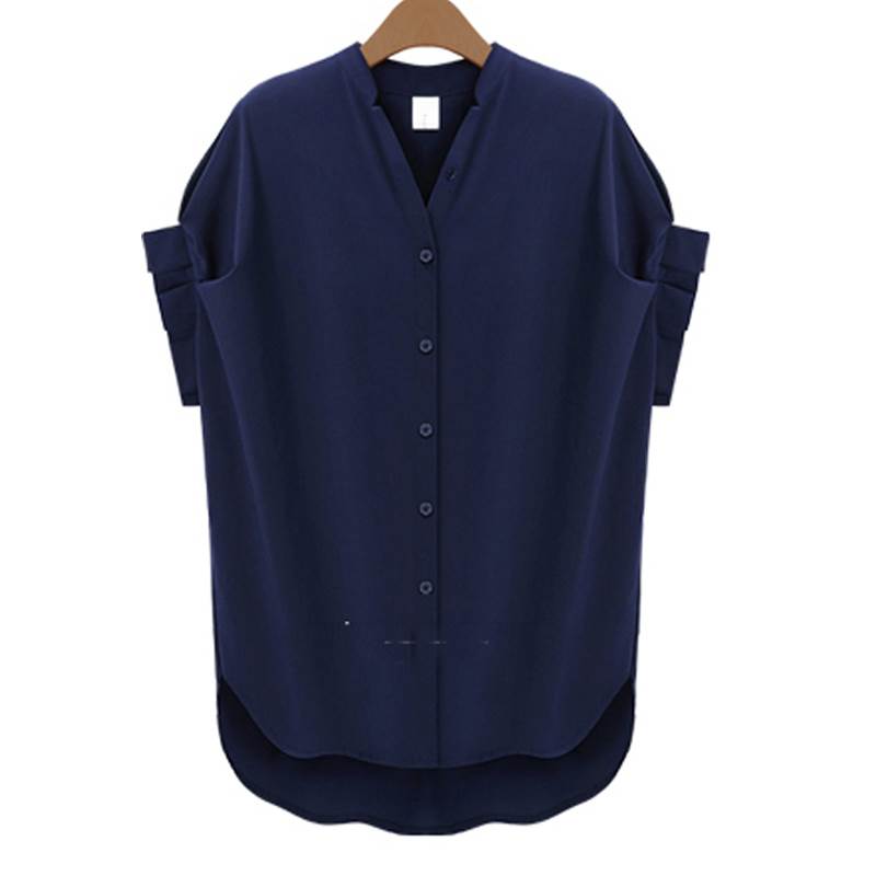 《商品について》リラックスムード漂うスキッパーシャツ。手持ちのスキニーデニムに合わせても、華やかさは抜群！ボリュームたっぷりの袖口のタックプリーツがドレッシーに決まります。今季は人気のワイドパンツにINして着ても、好バランスのオシャレコーデ...