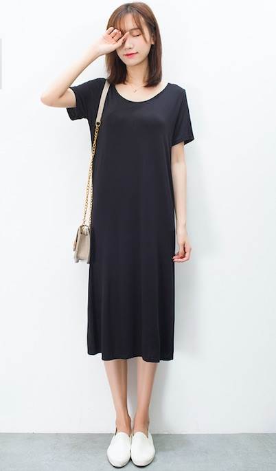 ゆったりとした半袖ワンピース。ミモレ丈とロング丈の2種類で、5色のカラー展開となっております。羽織ものやベルト、小物などで自由自在にコーディネートがしやすい1着です◎色展開 ブラック グレー ネイビー ダークグレー ピンクサイズ M L X...