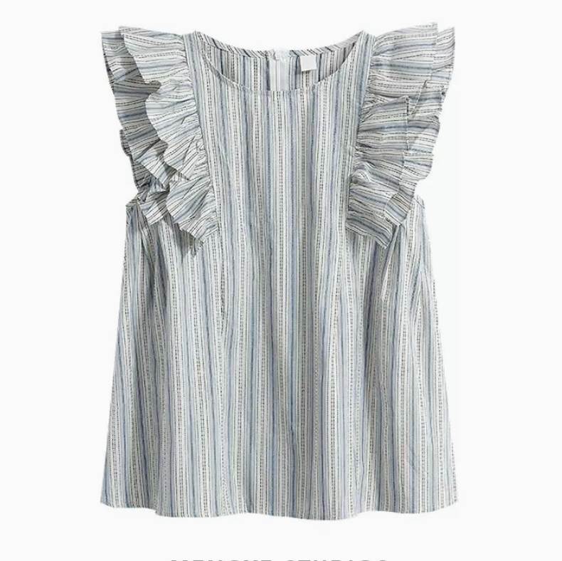 フリルが特徴的なトップス。カジュアルな雰囲気にオススメなアイテム。色展開 ホワイトサイズ フリーサイズサイズ(cm)フリーサイズ /着丈　 58 /バスト 90 /ウェスト 120《商品について》※当ショップは海外からのノーブランド商品にな...