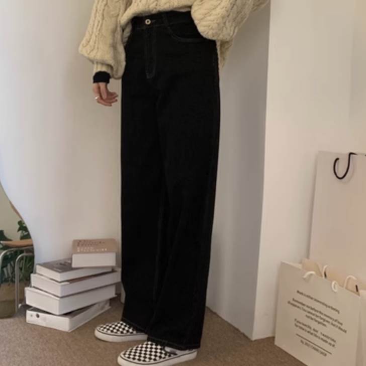 こだわりのデニムパンツで、自由なスタイルを楽しんでみませんかカジュアルなデザインでありながら、大人可愛さも兼ね備えた一枚です。シンプルながらも都会的な雰囲気を醸し出し、さまざまなコーディネートにマッチします。色展開 ホワイト ブラックサイズ...