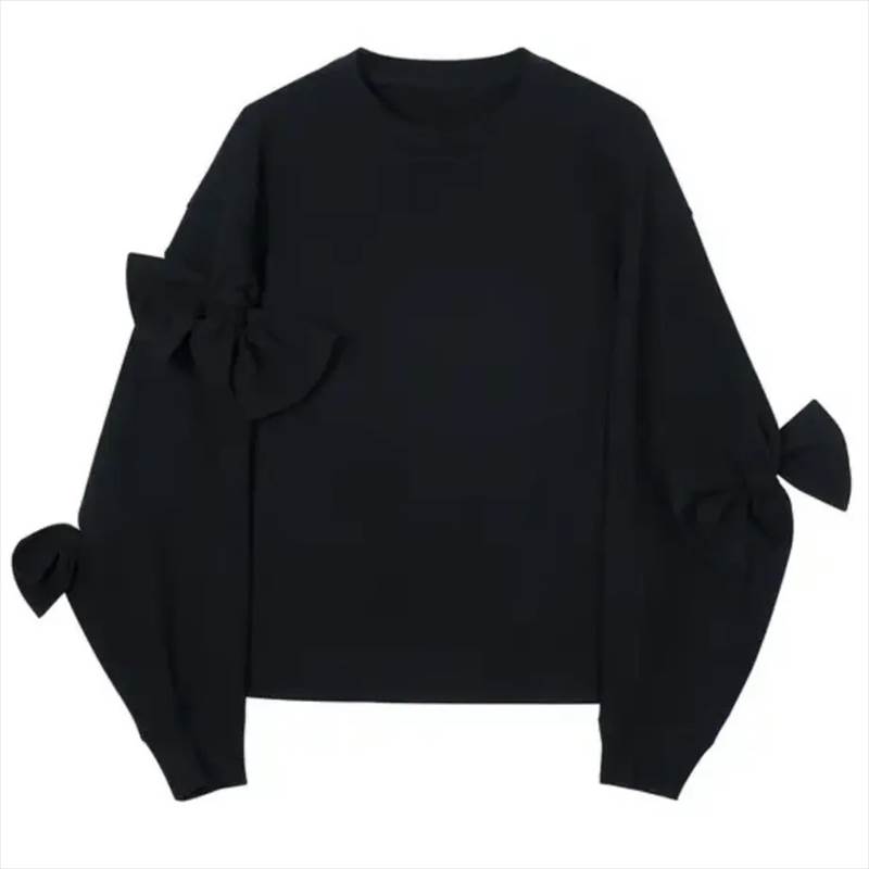 ワンカラー リボンステッチスウェットトップスは、おしゃれで可愛いデザインが特徴です。3色展開なので、お好みのカラーをお選びいただけます。リボンのディテールがアクセントになり、女性らしい印象を与えます。長袖のデザインなので、肌寒い季節や冷房の...