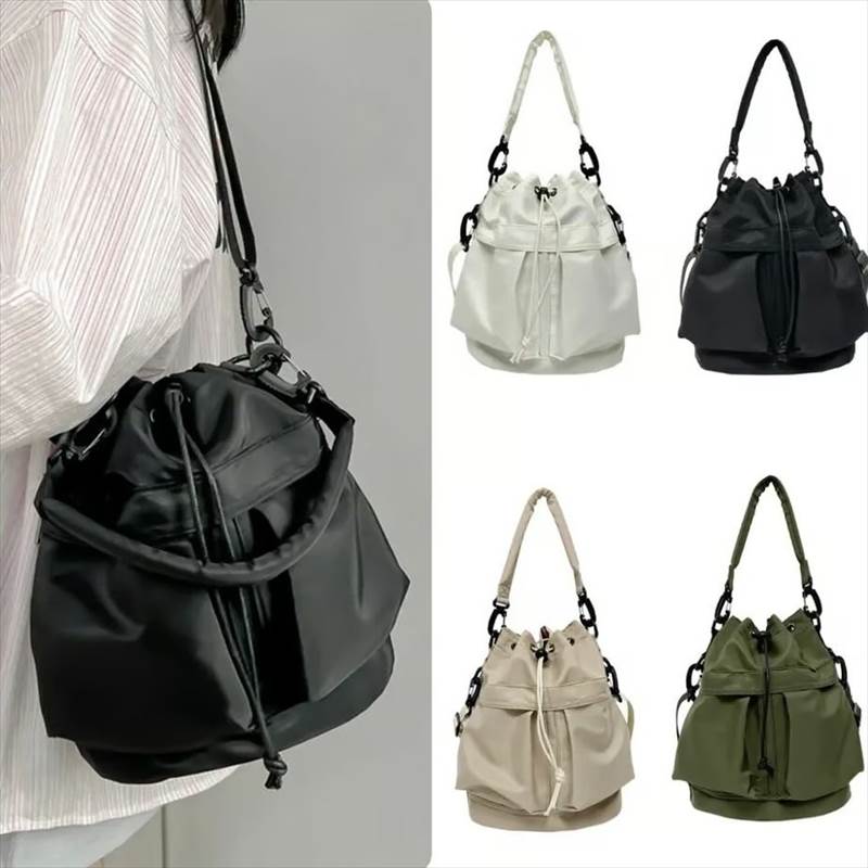 2way ナイロンバケットバッグは、4色展開でレディースに大人可愛く、上品な雰囲気を演出します。その名の通り、2wayで使用可能なので、手持ちでも、ショルダーバッグとしてもお使いいただけます。かわいらしさと都会的な雰囲気が融合したデザインで...