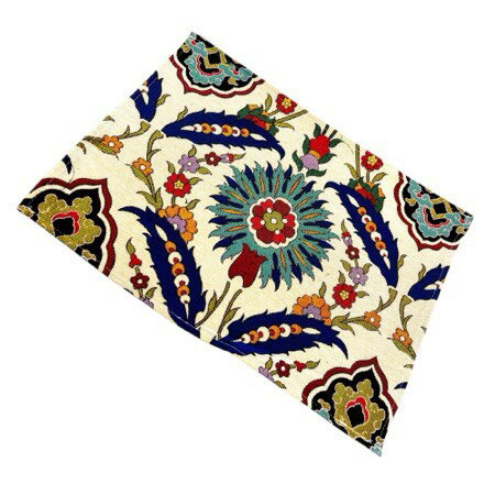 材質 コットン 大きさ 約35cm×約50cm 備考 トルコの美しい生地をさらに安く、さらにミニミニにしてご家庭で様々なシーンで使えるランチョンマットに仕上げました♪玄関先に、テーブルのセンターで、花瓶の下に、ランチョンマットとして等この一...